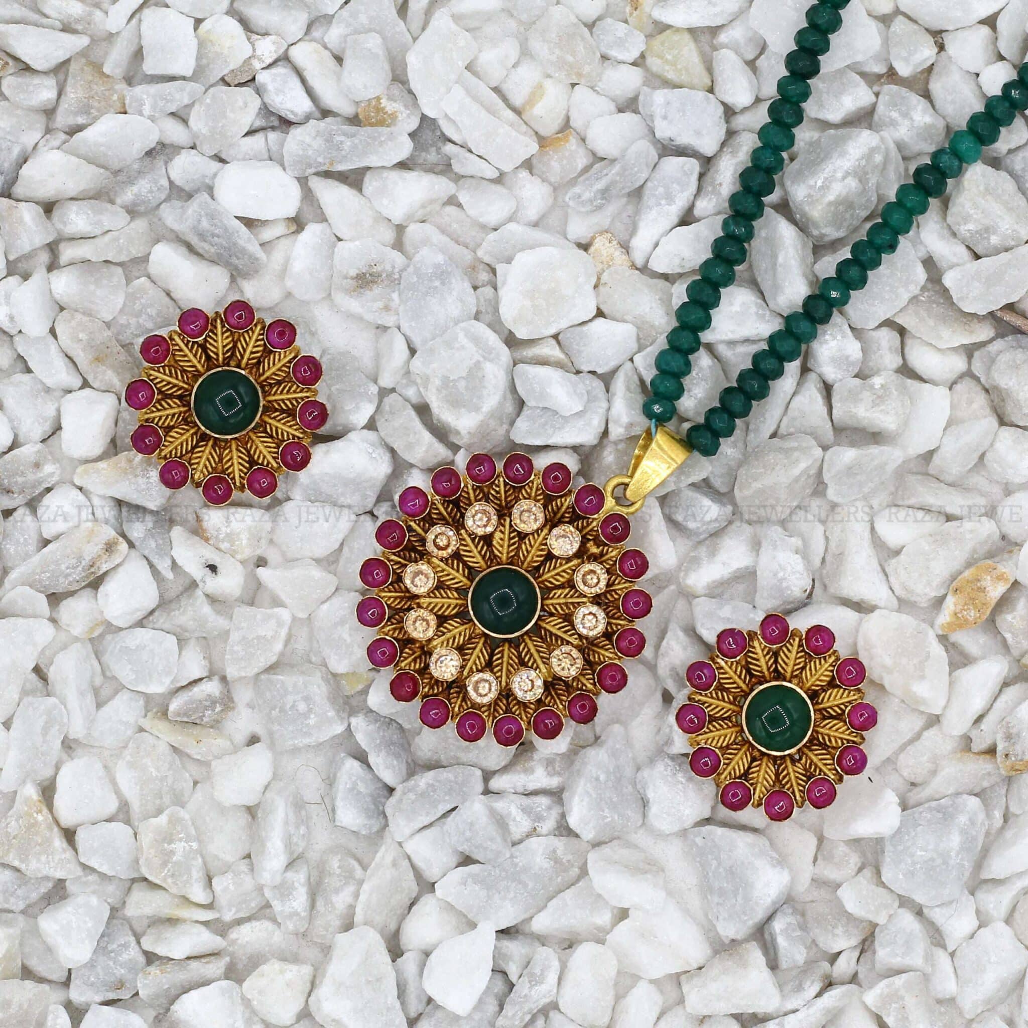 Gold Locket Set » Raza Jewellers